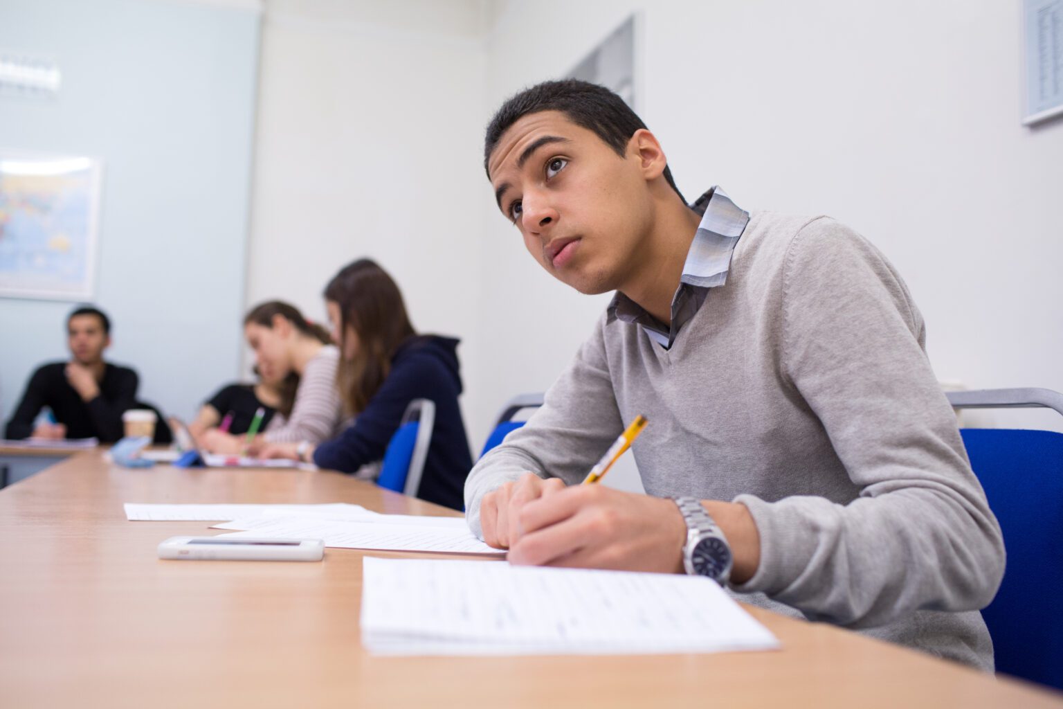 Adult English courses - Studio Cambridge